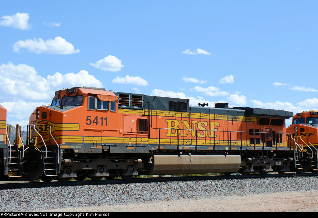 BNSF 5411